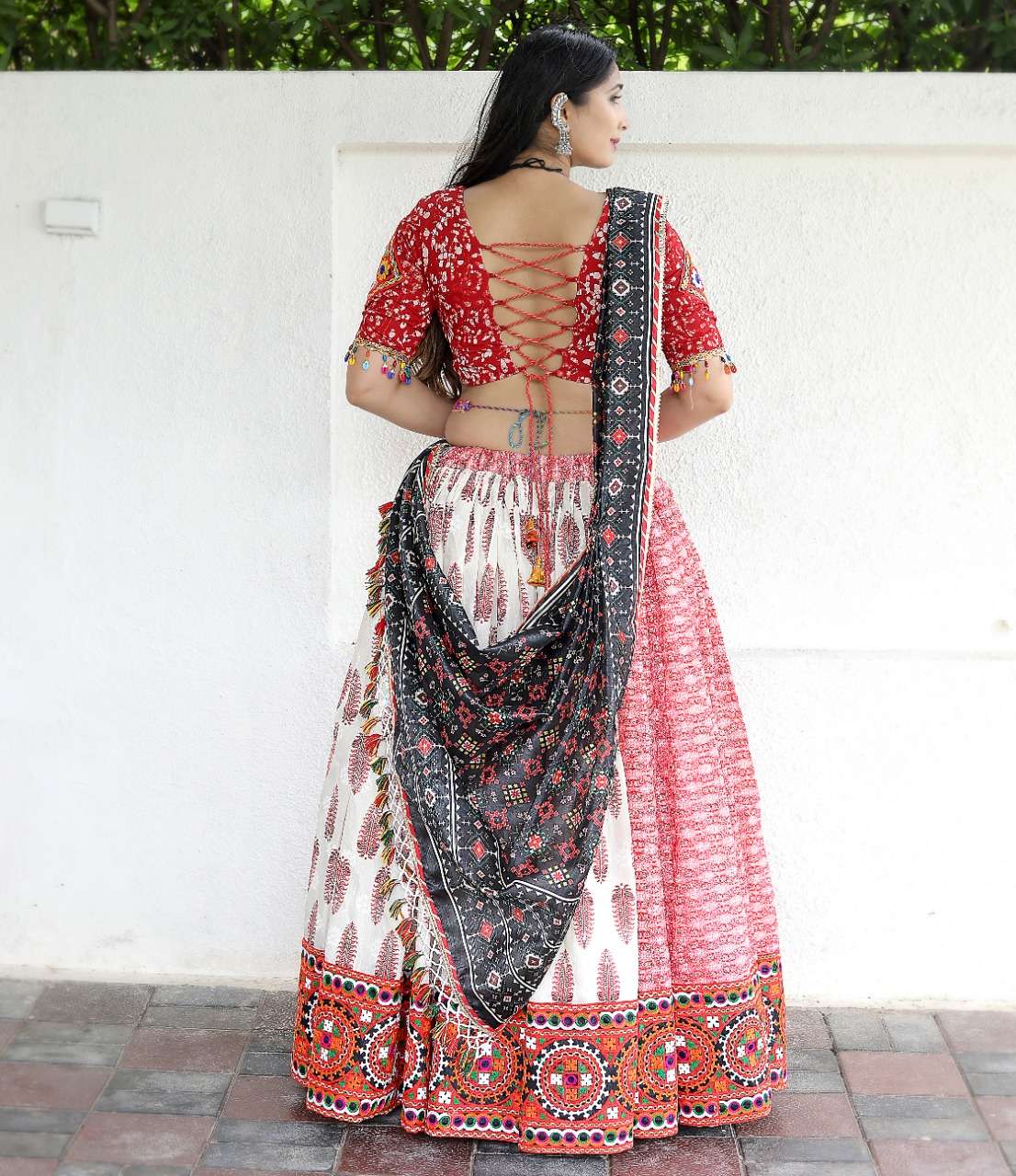 Muslin silk with Treaditional kach Bavliya Work Navratri Special ...