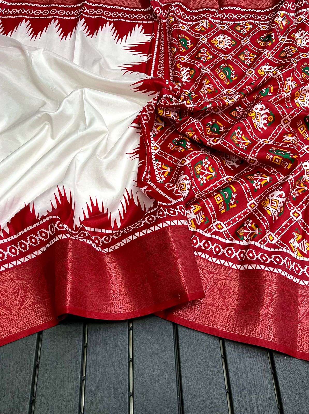 Durag Puja Special Banarasi silk with Red & white color Rich look ...