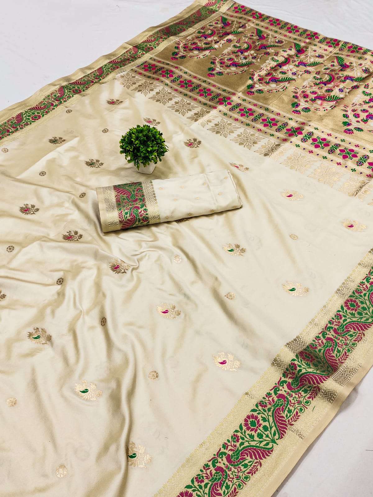 Festival Special Paithani Silk with weaving Design Rich look Palu ...