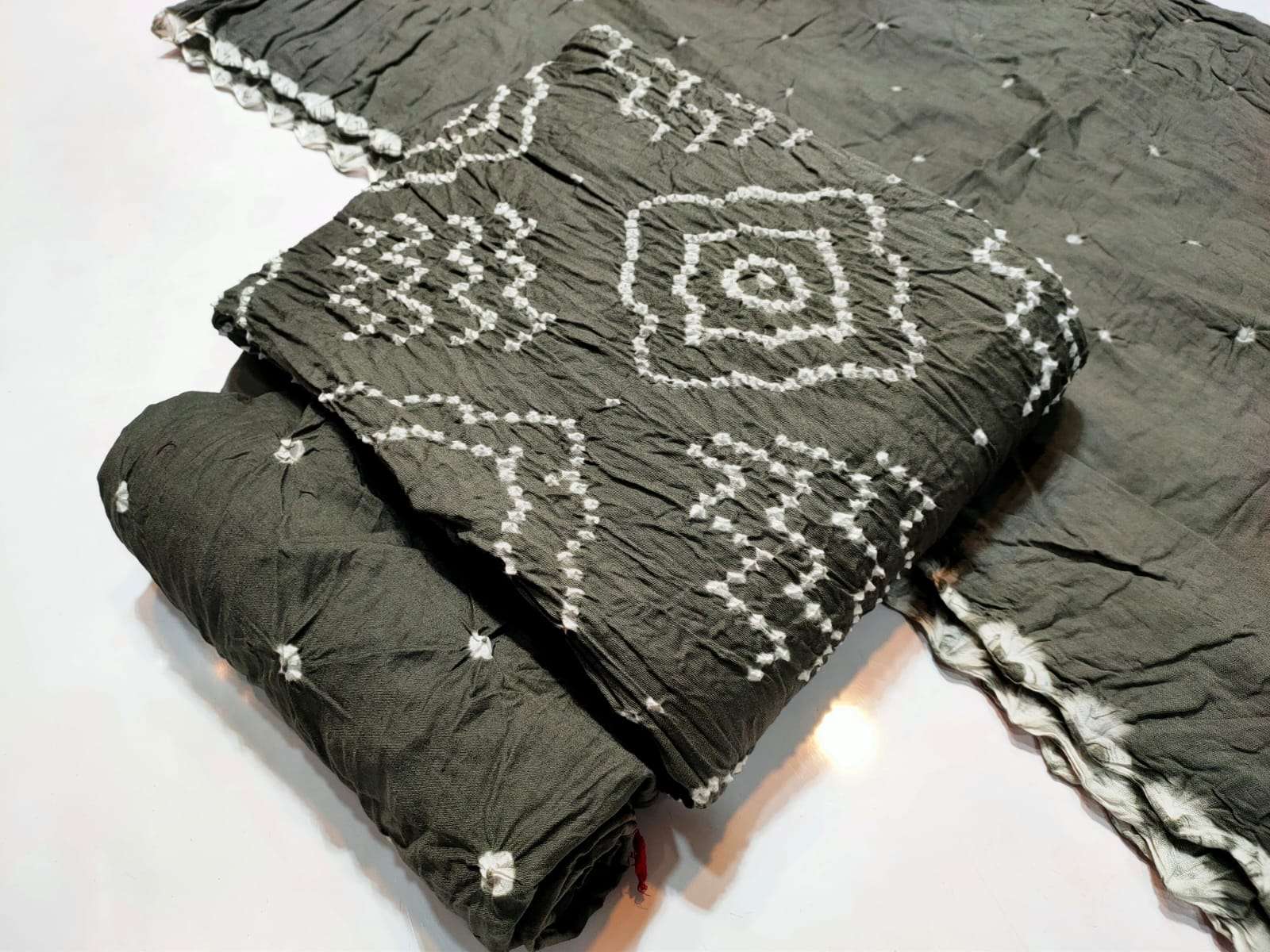 NEMI WHITE DANA BANDHEJ WITH SELF MATCHING Satin cotton with Bandhani ...