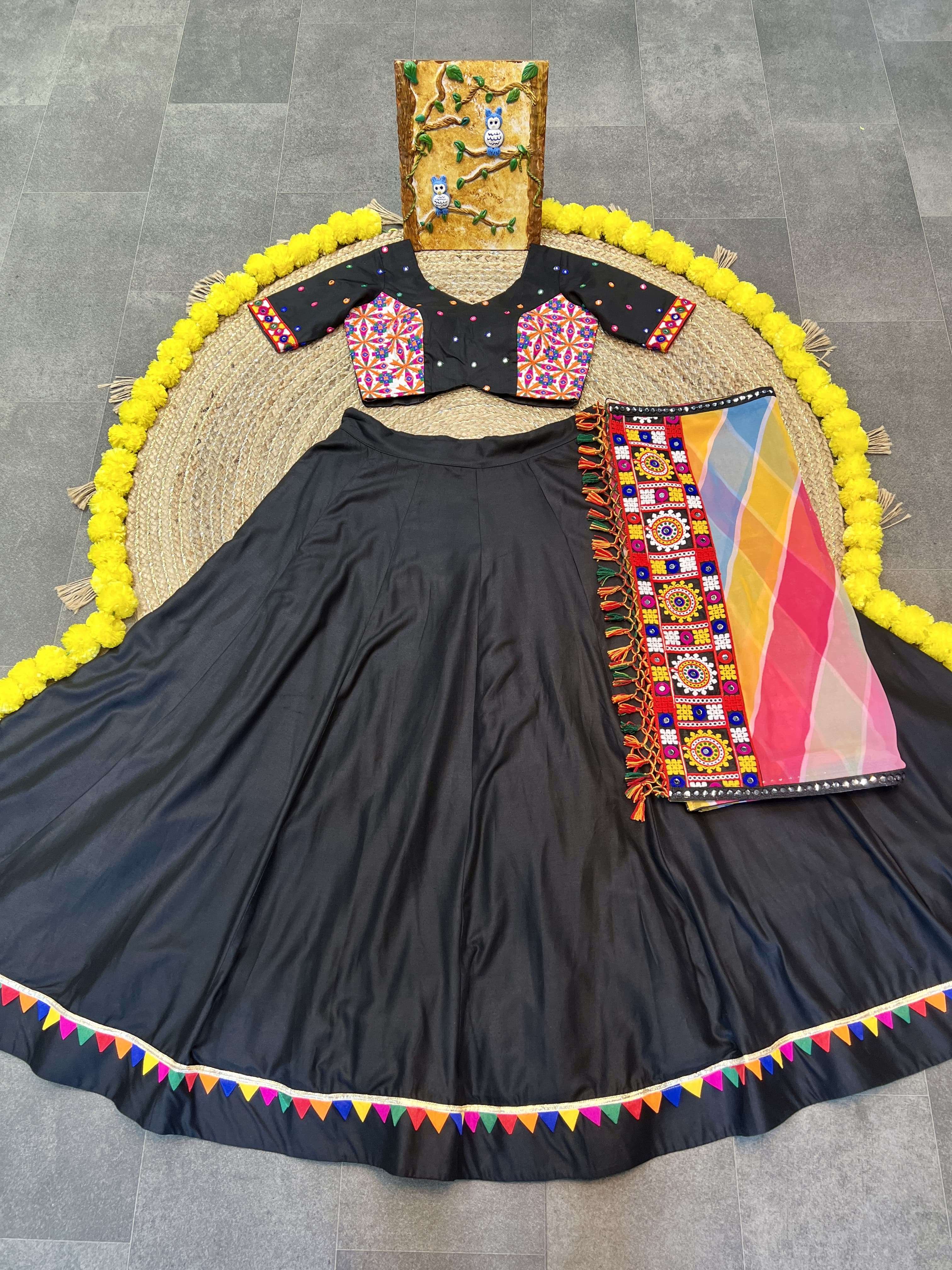 Gamthi Work Pallu BORDER BLACK CLOUR NAVRATRI COUPLE COLLECTION AT BEST ...