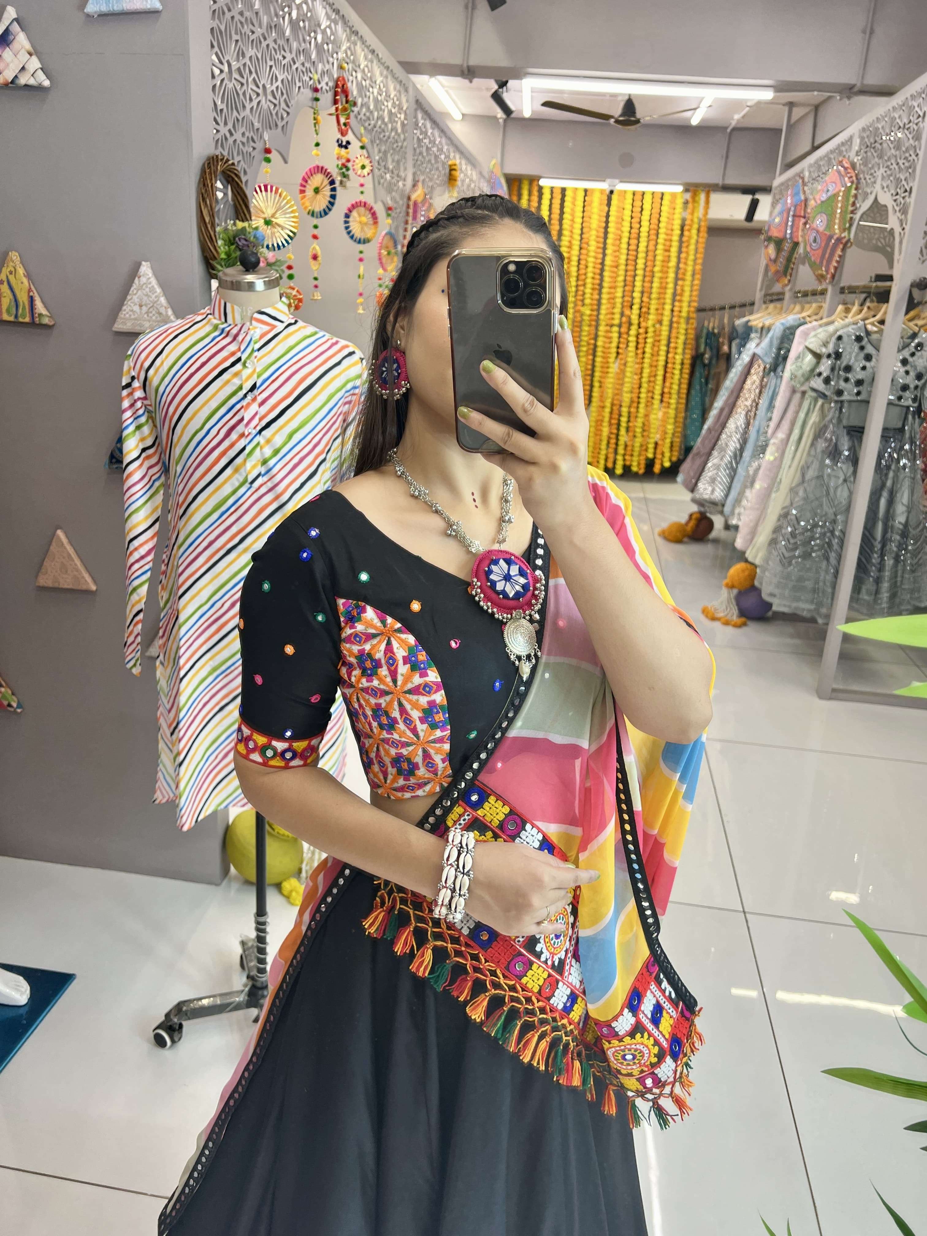 Gamthi Work Pallu BORDER BLACK CLOUR NAVRATRI COUPLE COLLECTION AT BEST ...