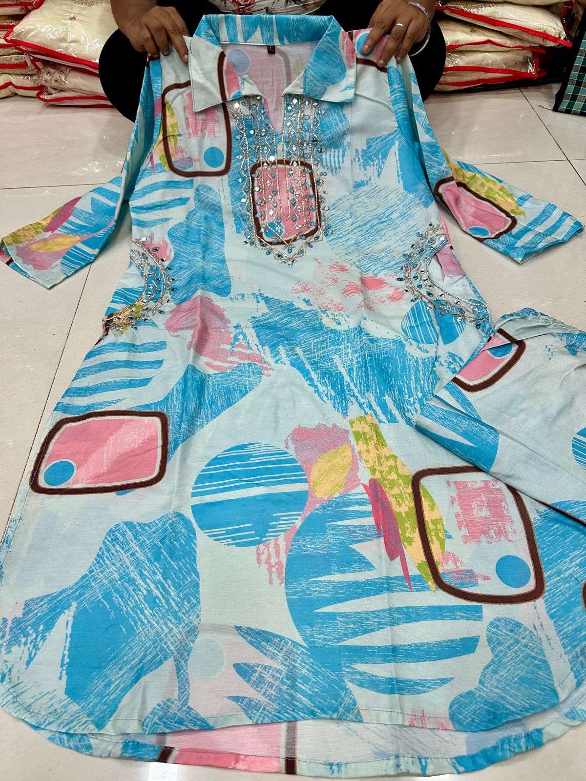 FESTIVAL SPECIAL MUSLIN SILK HAND EMBROIDERY NECK WORK CORD SET ...