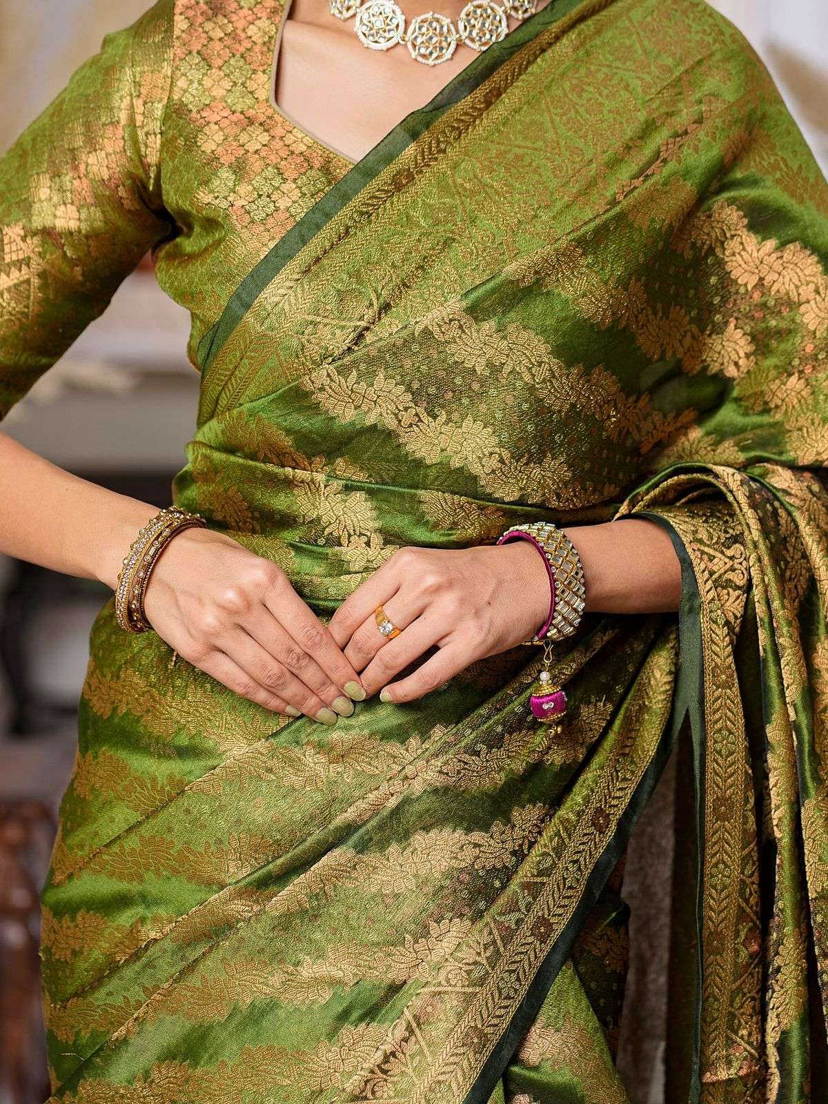 Mehandi GreenColor Pure Organza Saree Adorned with Zari Weaving ...