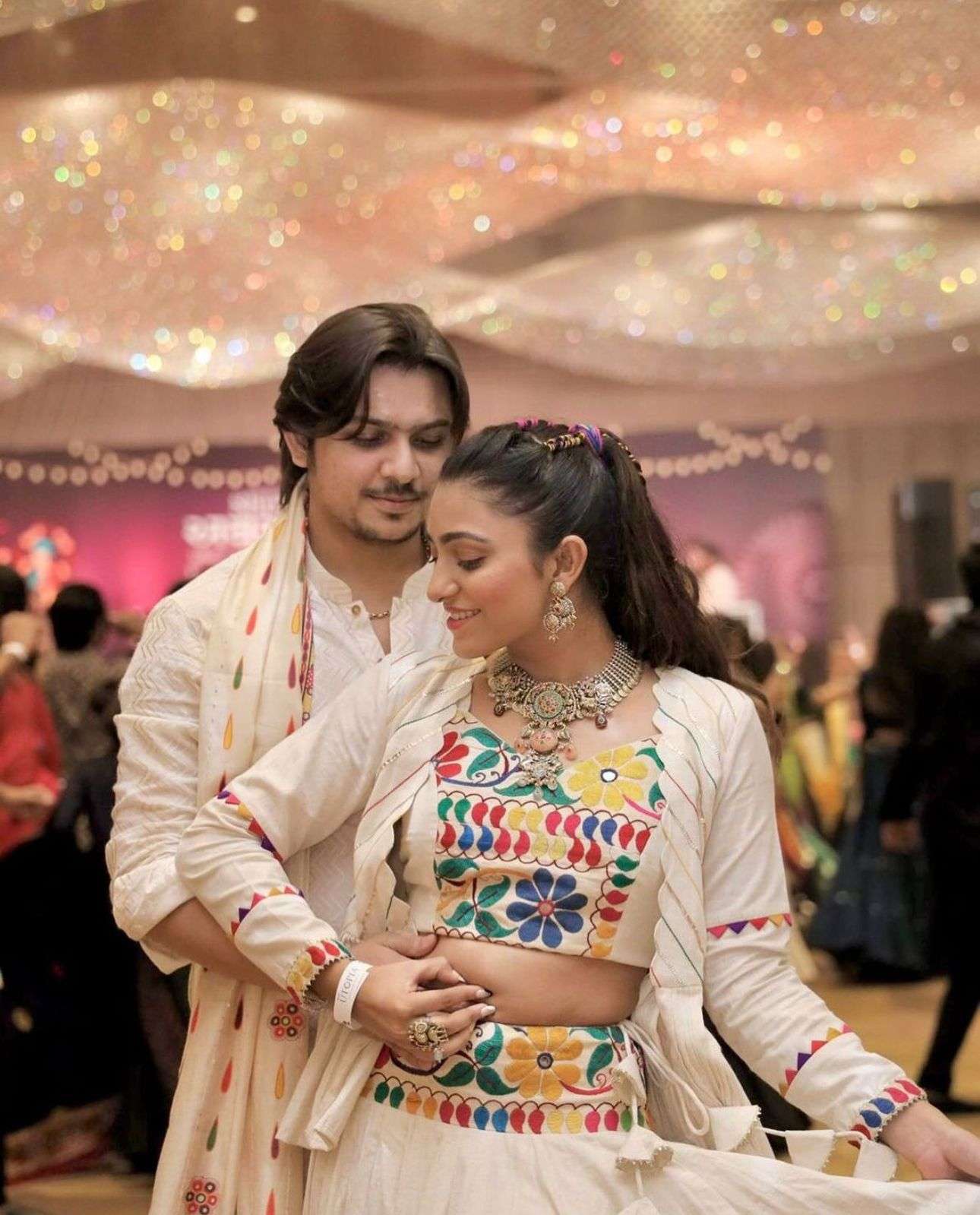 MULTI SHADES EMBROIDERY WORK COTTON FABRICS KEDIYA STYLE NAVRATRI ...