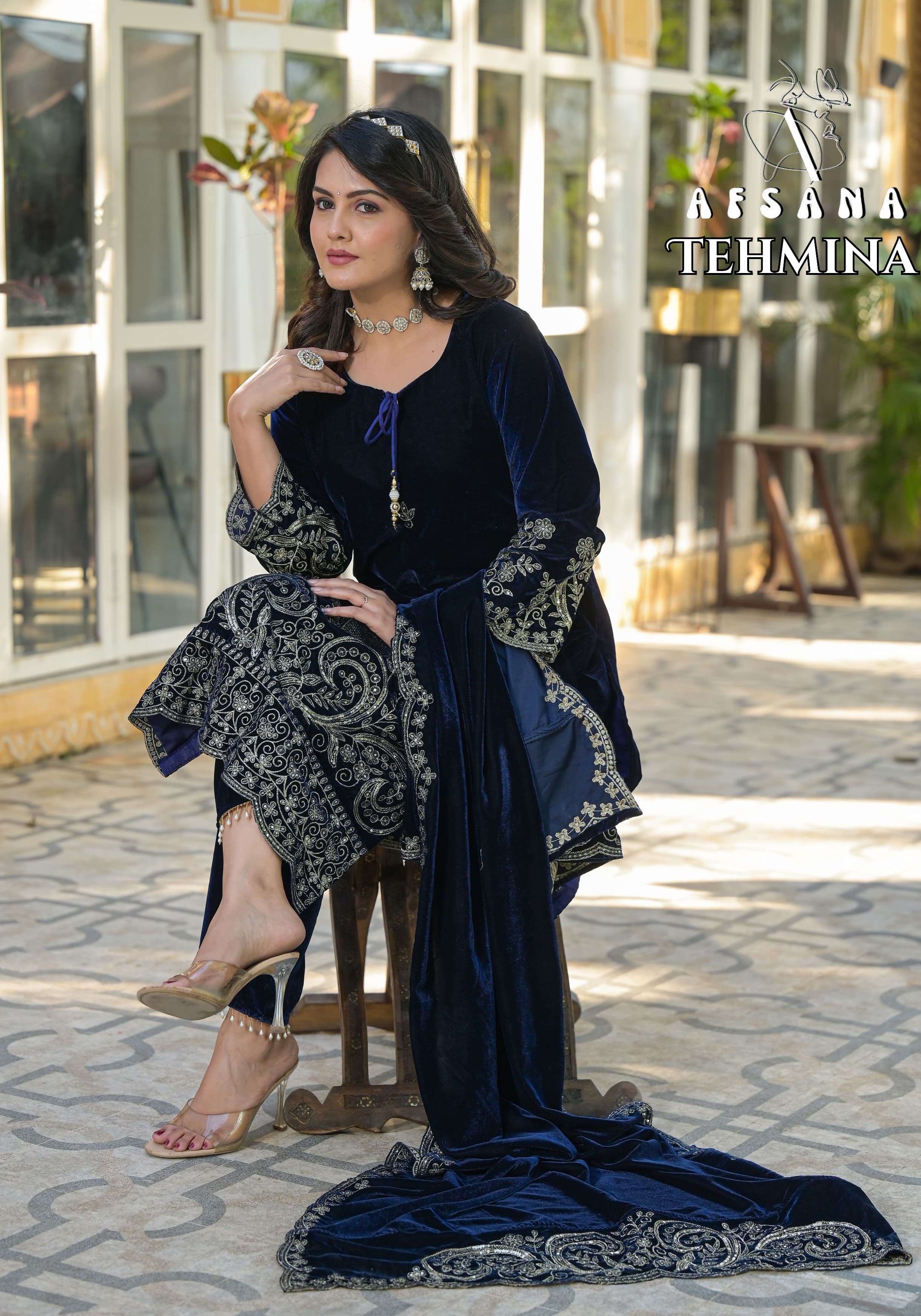 AFSANA TEHMINA 11000 VELVET ZARI WORK HEAVY SUIT TO HIGH PARTY WEAR ETHNIC