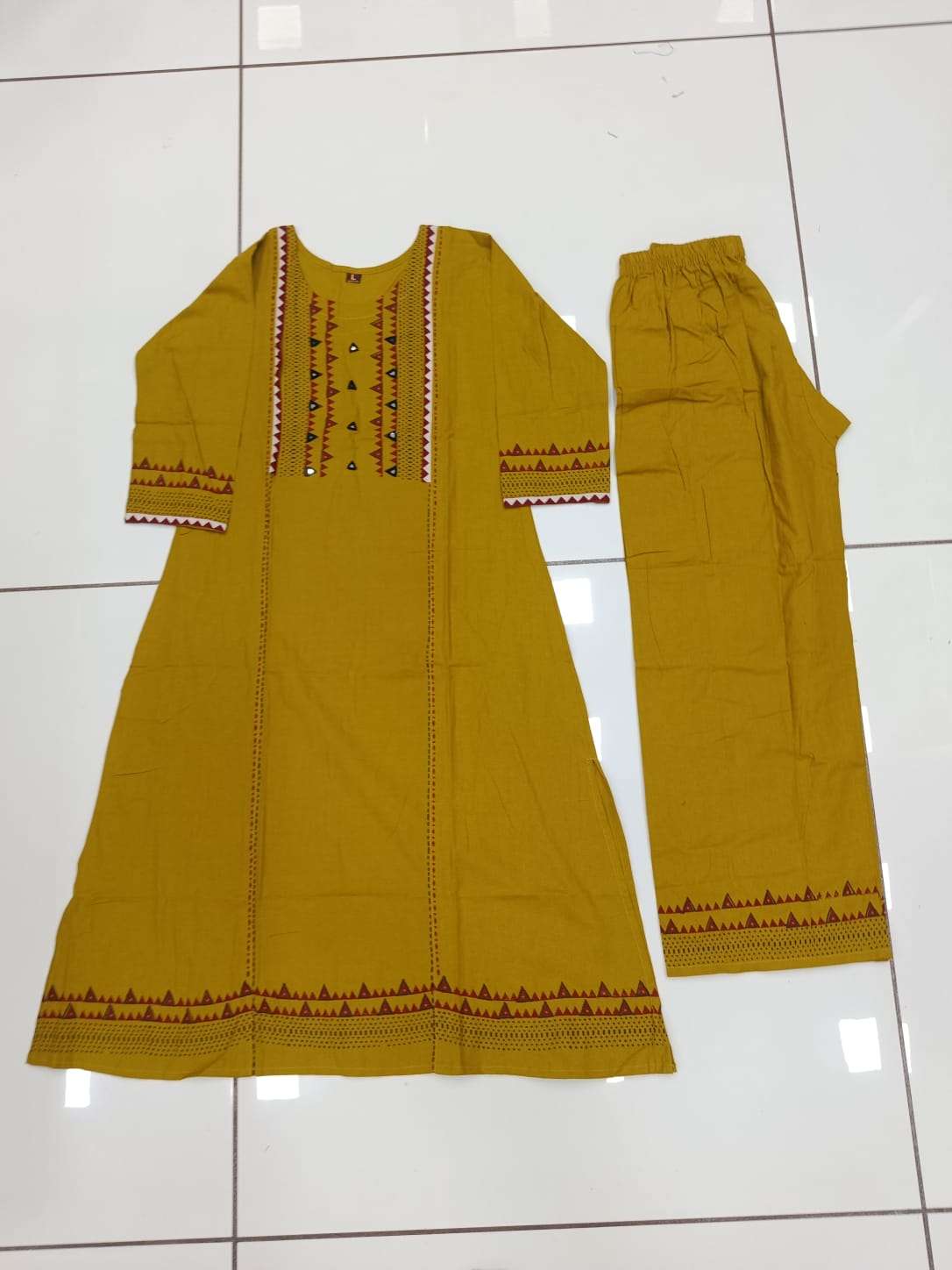 SOFT COTTTON TOP WITH WORK VIBRANT COLOR CORD SET SUPPLIER MARKET FF